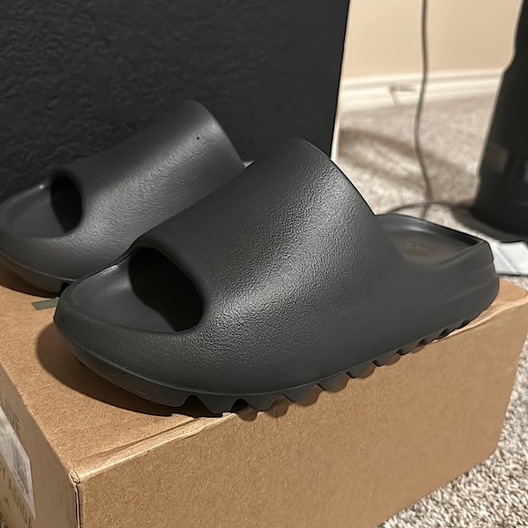 Yeezy | Shoes | Onyx Yeezy Slide Size 7 New In Box | Poshmark